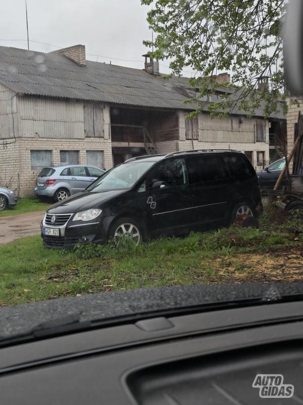 Volkswagen Touran 2008 Kauņa, ar dzinēja tilpumu 2.00 L un nobraukumu 300 tūkst. km par 1000 €, foto 2 vietnē AUTOMOTO.COM.LV