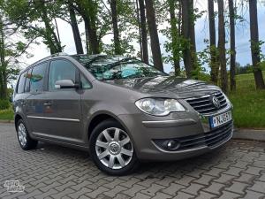 Volkswagen Touran 2008 in Kaunas, with an engine capacity of 2.00 L and mileage of 221 thousand km for 3850 €, photo  on AUTOMOTO.COM.LV