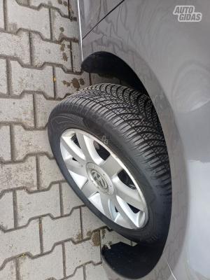 Volkswagen Touran 2008 in Kaunas, with an engine capacity of 2.00 L and mileage of 221 thousand km for 3850 €, photo 13 on AUTOMOTO.COM.LV