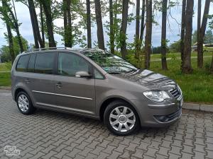 Volkswagen Touran 2008 in Kaunas, with an engine capacity of 2.00 L and mileage of 221 thousand km for 3850 €, photo 9 on AUTOMOTO.COM.LV