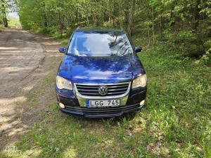 Volkswagen Touran 2008 in Prienai, with an engine capacity of 2.00 L and mileage of 268 thousand km for 1600 €, photo  on AUTOMOTO.COM.LV