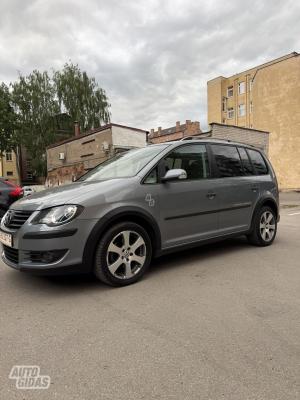 Volkswagen Touran 2008 in Kaunas, with an engine capacity of 2.00 L and mileage of 236 thousand km for 3950 €, photo  on AUTOMOTO.COM.LV