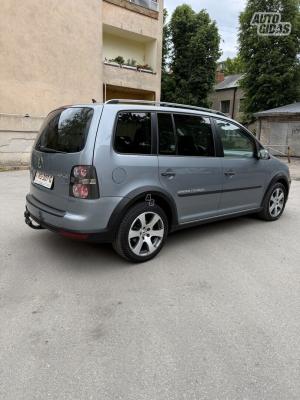 Volkswagen Touran 2008 in Kaunas, with an engine capacity of 2.00 L and mileage of 236 thousand km for 3950 €, photo 12 on AUTOMOTO.COM.LV