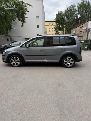 Volkswagen Touran 2008 in Kaunas, with an engine capacity of 2.00 L and mileage of 236 thousand km for 3950 €, photo 14 on AUTOMOTO.COM.LV
