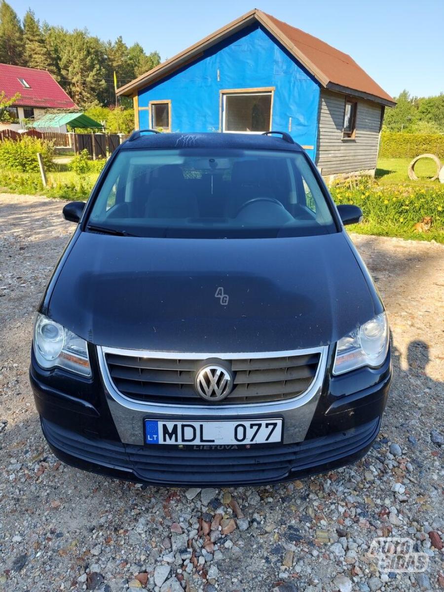 Volkswagen Touran 2008 Jonava, ar dzinēja tilpumu 1.90 L un nobraukumu 347 tūkst. km par 1400 €, foto 4 vietnē AUTOMOTO.COM.LV