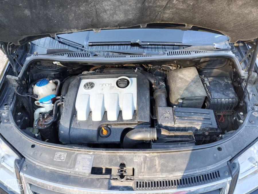 Volkswagen Touran 2008 Jonava, ar dzinēja tilpumu 1.90 L un nobraukumu 347 tūkst. km par 1400 €, foto 11 vietnē AUTOMOTO.COM.LV