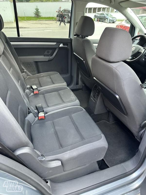 Volkswagen Touran 2008 in Vilnius, with an engine capacity of 2.00 L and mileage of 300 thousand km for 2800 €, photo 10 on AUTOMOTO.COM.LV