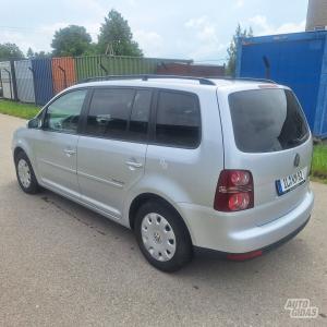 Volkswagen Touran 2008 Marijampole, ar dzinēja tilpumu 2.00 L un nobraukumu 229 tūkst. km par 3800 €, foto 5 vietnē AUTOMOTO.COM.LV