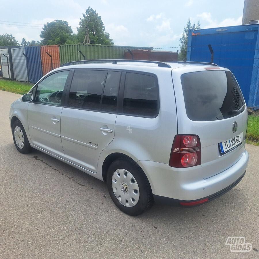 Volkswagen Touran 2008 Marijampole, ar dzinēja tilpumu 2.00 L un nobraukumu 229 tūkst. km par 3800 €, foto 5 vietnē AUTOMOTO.COM.LV