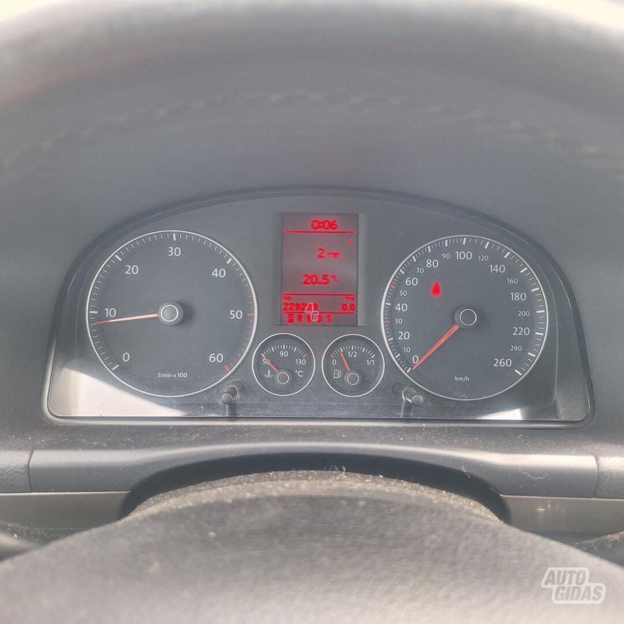 Volkswagen Touran 2008 Marijampole, ar dzinēja tilpumu 2.00 L un nobraukumu 229 tūkst. km par 3800 €, foto 11 vietnē AUTOMOTO.COM.LV