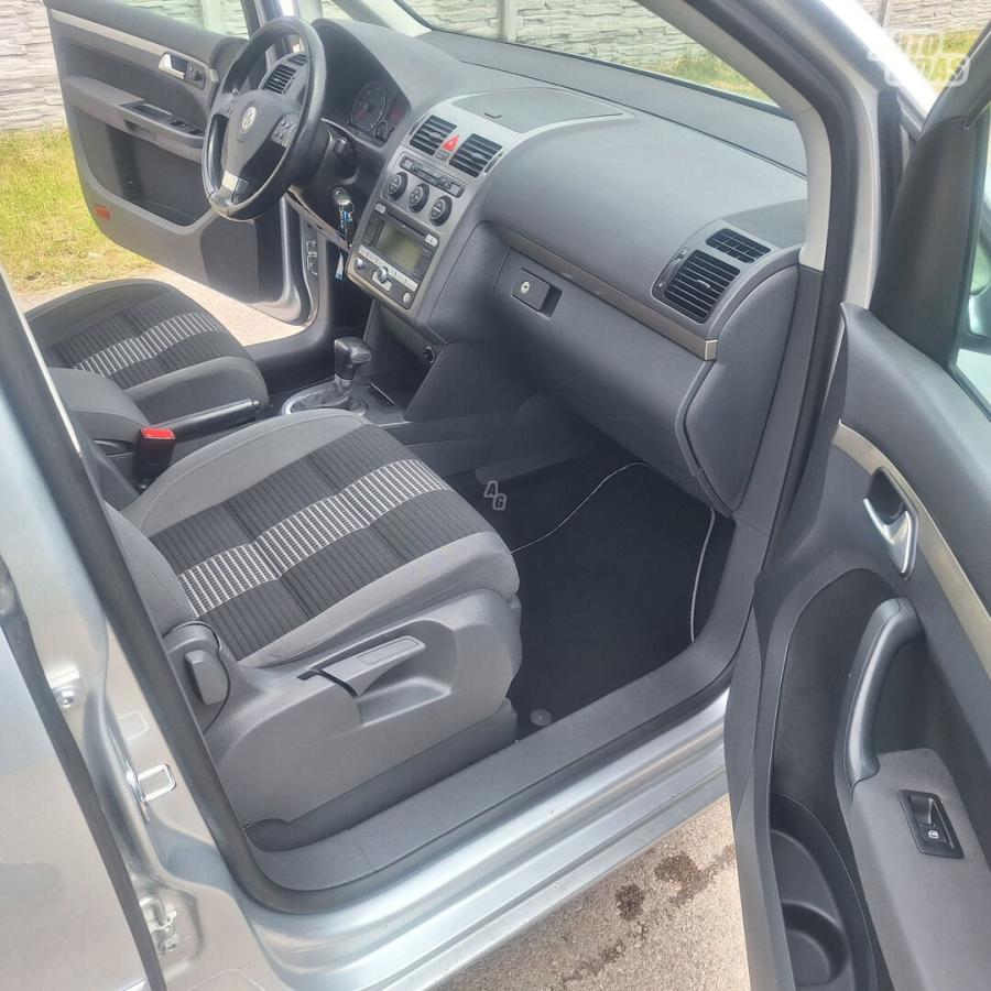 Volkswagen Touran 2008 Marijampole, ar dzinēja tilpumu 2.00 L un nobraukumu 229 tūkst. km par 3800 €, foto 14 vietnē AUTOMOTO.COM.LV