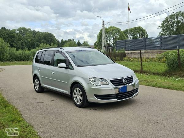Volkswagen Touran 2008 in Siauliai, with an engine capacity of 1.90 L and mileage of 290 thousand km for 2000 €, photo 7 on AUTOMOTO.COM.LV