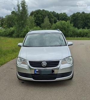 Фольксваген Туран 2008 в Шяуляй, объемом двигателя 1.90 л и пробегом 290 тыс. км за 2000 €, фото 9 на AUTOMOTO.COM.LV
