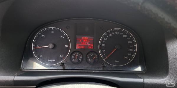 Volkswagen Touran 2008 in Siauliai, with an engine capacity of 1.90 L and mileage of 290 thousand km for 2000 €, photo 10 on AUTOMOTO.COM.LV