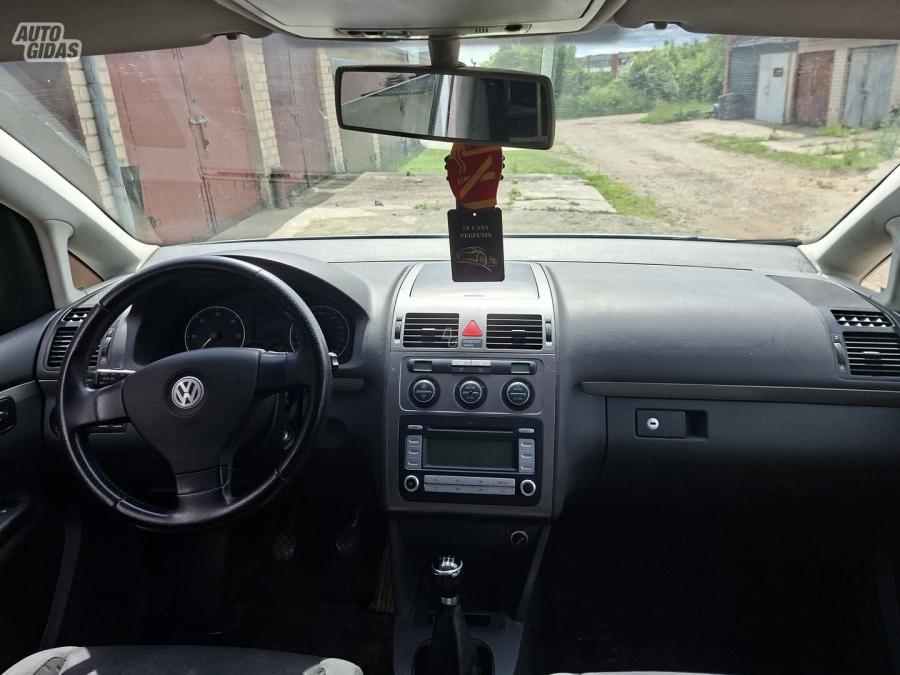 Фольксваген Туран 2008 в Шяуляй, объемом двигателя 1.90 л и пробегом 290 тыс. км за 2000 €, фото 15 на AUTOMOTO.COM.LV
