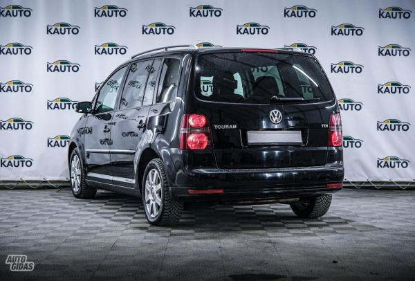 Volkswagen Touran 2008 Kauņa, ar dzinēja tilpumu 1.90 L un nobraukumu 266 tūkst. km par 4990 €, foto 4 vietnē AUTOMOTO.COM.LV