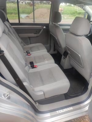 Volkswagen Touran 2008 Jonava, ar dzinēja tilpumu 2.00 L un nobraukumu 386 tūkst. km par 1550 €, foto 6 vietnē AUTOMOTO.COM.LV