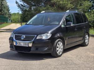 Volkswagen Touran 2008 Šauļi, ar dzinēja tilpumu 2.00 L un nobraukumu 260 tūkst. km par 1250 €, foto  vietnē AUTOMOTO.COM.LV