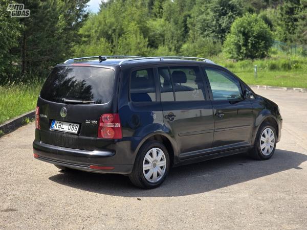 Volkswagen Touran 2008 in Siauliai, with an engine capacity of 2.00 L and mileage of 260 thousand km for 1250 €, photo 3 on AUTOMOTO.COM.LV