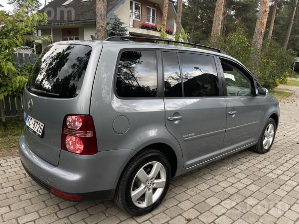 Volkswagen Touran 2008 in Riga, with an engine capacity of 1.90 L and mileage of 325 thousand km for 1950 €, photo 2 on AUTOMOTO.COM.LV