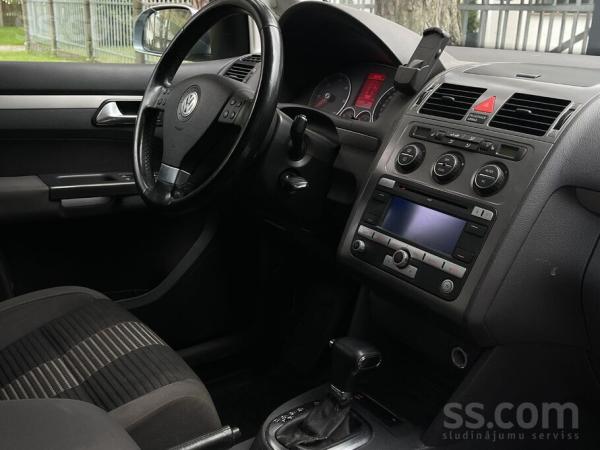Volkswagen Touran 2008 in Riga, with an engine capacity of 1.90 L and mileage of 325 thousand km for 1950 €, photo 6 on AUTOMOTO.COM.LV
