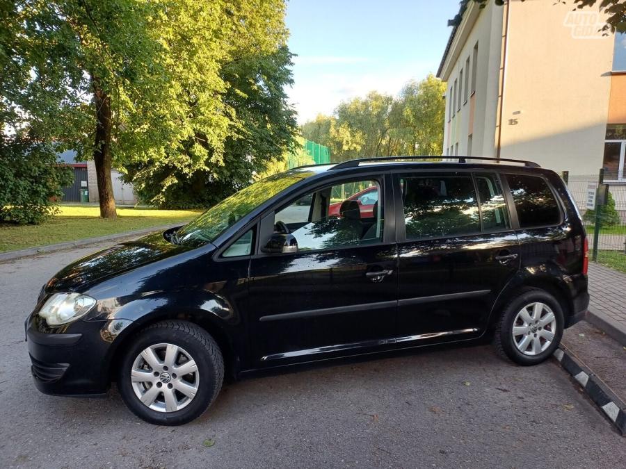 Volkswagen Touran 2008 Kauņa, ar dzinēja tilpumu 1.90 L un nobraukumu 291 tūkst. km par 3150 €, foto 4 vietnē AUTOMOTO.COM.LV