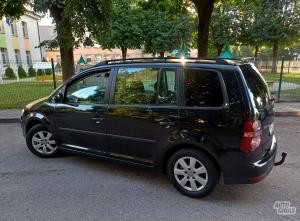 Volkswagen Touran 2008 Kauņa, ar dzinēja tilpumu 1.90 L un nobraukumu 291 tūkst. km par 3150 €, foto 10 vietnē AUTOMOTO.COM.LV
