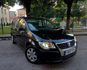 Volkswagen Touran 2008 Kauņa, ar dzinēja tilpumu 1.90 L un nobraukumu 291 tūkst. km par 3100 €, foto  vietnē AUTOMOTO.COM.LV