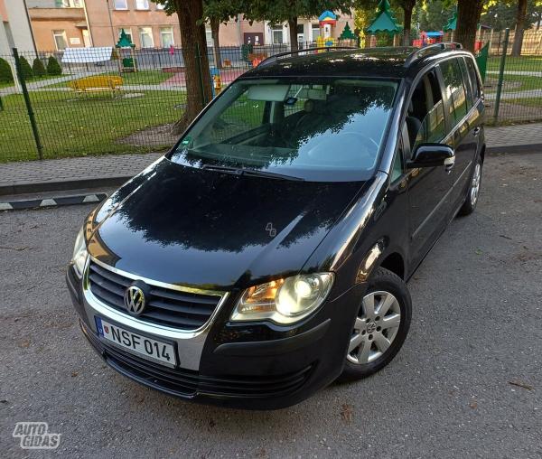 Volkswagen Touran 2008 in Kaunas, with an engine capacity of 1.90 L and mileage of 291 thousand km for 3100 €, photo 5 on AUTOMOTO.COM.LV