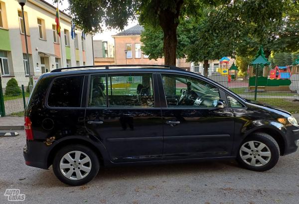 Volkswagen Touran 2008 in Kaunas, with an engine capacity of 1.90 L and mileage of 291 thousand km for 3100 €, photo 10 on AUTOMOTO.COM.LV