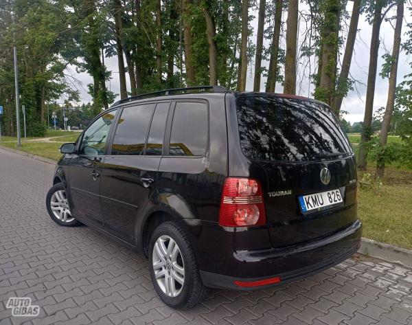Volkswagen Touran 2008 in Kaunas, with an engine capacity of 2.00 L and mileage of 279 thousand km for 3350 €, photo 2 on AUTOMOTO.COM.LV