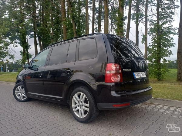 Volkswagen Touran 2008 in Kaunas, with an engine capacity of 2.00 L and mileage of 279 thousand km for 3350 €, photo 10 on AUTOMOTO.COM.LV