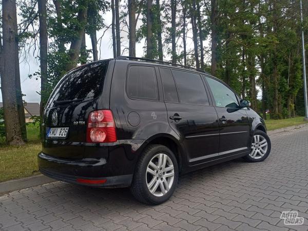 Volkswagen Touran 2008 Kauņa, ar dzinēja tilpumu 2.00 L un nobraukumu 275 tūkst. km par 3300 €, foto 9 vietnē AUTOMOTO.COM.LV