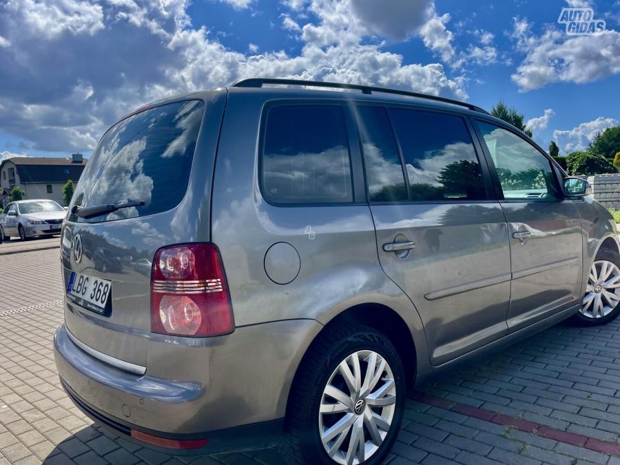 Volkswagen Touran 2008 Kauņa, ar dzinēja tilpumu 1.90 L un nobraukumu 343 tūkst. km par 2650 €, foto 12 vietnē AUTOMOTO.COM.LV