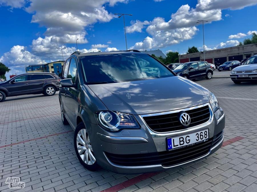 Volkswagen Touran 2008 Kauņa, ar dzinēja tilpumu 1.90 L un nobraukumu 343 tūkst. km par 2450 €, foto 4 vietnē AUTOMOTO.COM.LV