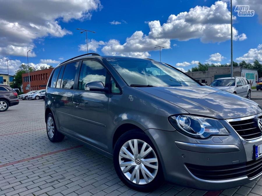 Volkswagen Touran 2008 Kauņa, ar dzinēja tilpumu 1.90 L un nobraukumu 343 tūkst. km par 2450 €, foto 8 vietnē AUTOMOTO.COM.LV