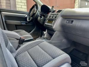 Volkswagen Touran 2008 Kauņa, ar dzinēja tilpumu 1.90 L un nobraukumu 343 tūkst. km par 2450 €, foto 11 vietnē AUTOMOTO.COM.LV