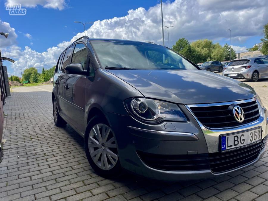 Volkswagen Touran 2008 Kauņa, ar dzinēja tilpumu 1.90 L un nobraukumu 343 tūkst. km par 2450 €, foto 28 vietnē AUTOMOTO.COM.LV