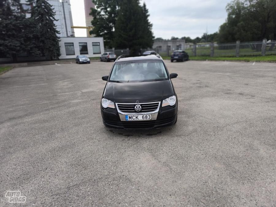 Volkswagen Touran 2008 Kauņa, ar dzinēja tilpumu 1.90 L un nobraukumu 310 tūkst. km par 1790 €, foto 7 vietnē AUTOMOTO.COM.LV