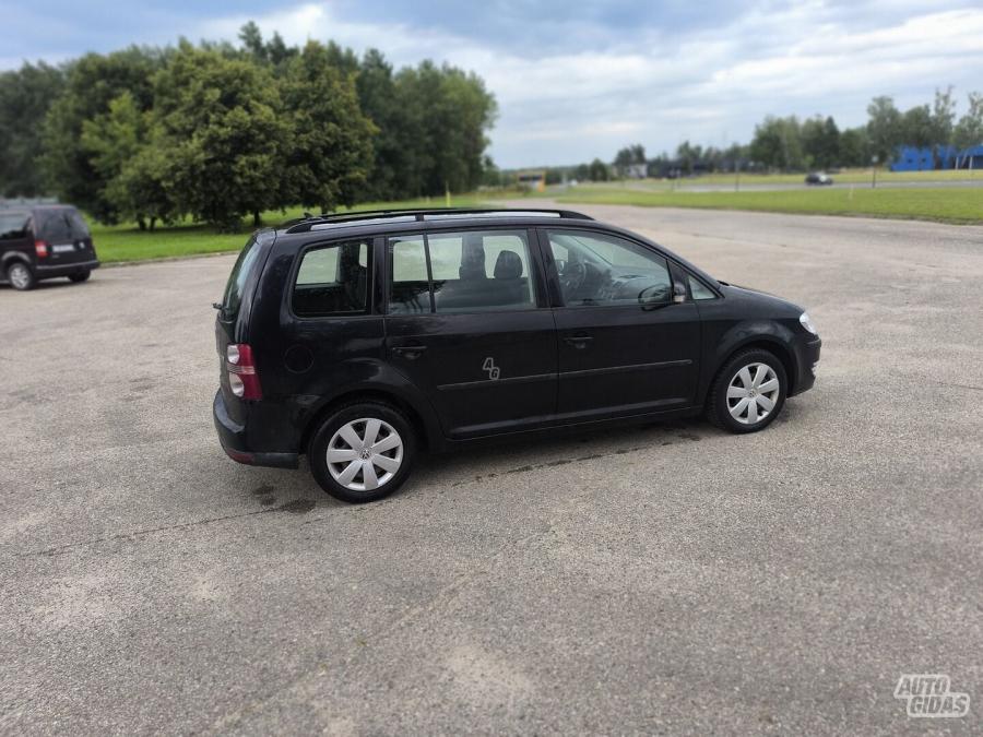 Volkswagen Touran 2008 Kauņa, ar dzinēja tilpumu 1.90 L un nobraukumu 310 tūkst. km par 1790 €, foto 9 vietnē AUTOMOTO.COM.LV