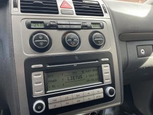 Фольксваген Туран 2008 в Каунас, объемом двигателя 1.90 л и пробегом 343 тыс. км за 2450 €, фото 32 на AUTOMOTO.COM.LV