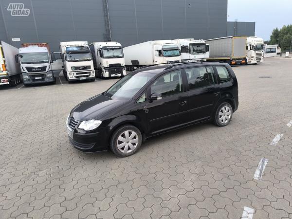 Volkswagen Touran 2008 in Kaunas, with an engine capacity of 1.90 L and mileage of 310 thousand km for 1590 €, photo 2 on AUTOMOTO.COM.LV