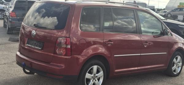 Volkswagen Touran 2008 Marijampole, ar dzinēja tilpumu 1.40 L un nobraukumu 181 tūkst. km par 3450 €, foto 6 vietnē AUTOMOTO.COM.LV