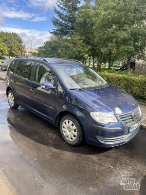 Volkswagen Touran 2008 Panevēža, ar dzinēja tilpumu 1.90 L un nobraukumu 272 tūkst. km par 1450 €, foto 3 vietnē AUTOMOTO.COM.LV