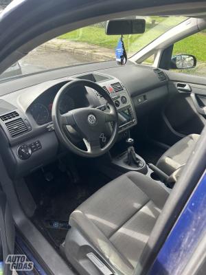Volkswagen Touran 2008 Panevēža, ar dzinēja tilpumu 1.90 L un nobraukumu 272 tūkst. km par 1450 €, foto 6 vietnē AUTOMOTO.COM.LV