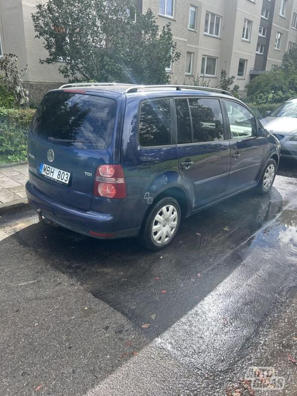 Volkswagen Touran 2008 Panevēža, ar dzinēja tilpumu 1.90 L un nobraukumu 272 tūkst. km par 1450 €, foto 4 vietnē AUTOMOTO.COM.LV
