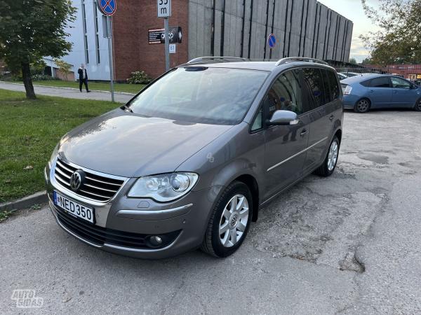 Volkswagen Touran 2008 Kauņa vietnē Volkswagen Touran 2008 Kauņa, ar dzinēja tilpumu 1.90 L un nobraukumu 240 tūkst. km par 2150 €, foto 3 vietnē AUTOMOTO.COM.LV