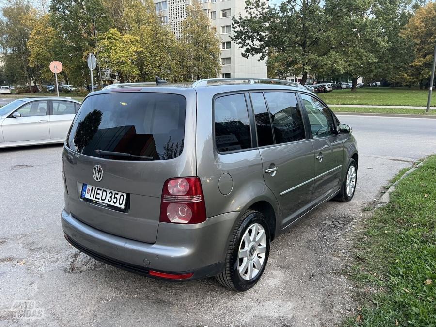 Фольксваген Туран 2008 в Каунас, объемом двигателя 1.90 л и пробегом 240 тыс. км за 2150 €, фото 5 на AUTOMOTO.COM.LV