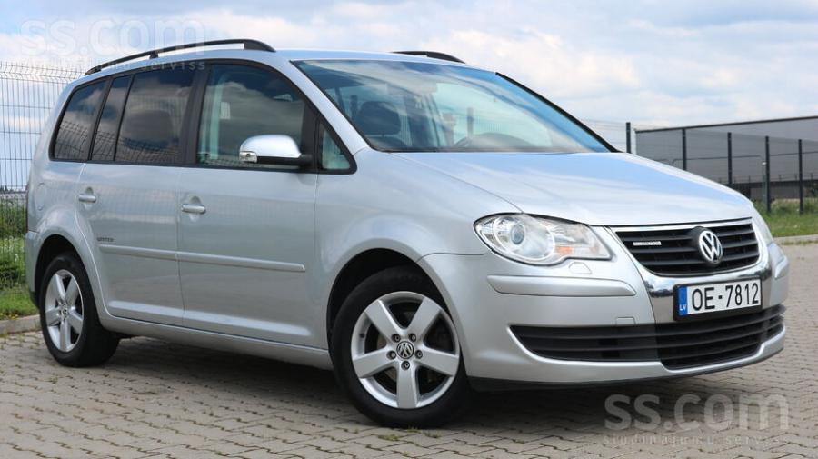 Volkswagen Touran 2009 in Riga, with an engine capacity of 1.90 L and mileage of 291 thousand km for 4350 €, photo 2 on AUTOMOTO.COM.LV