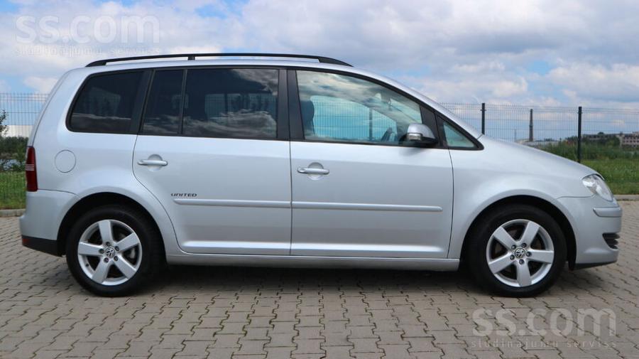Volkswagen Touran 2009 in Riga, with an engine capacity of 1.90 L and mileage of 291 thousand km for 4350 €, photo 6 on AUTOMOTO.COM.LV